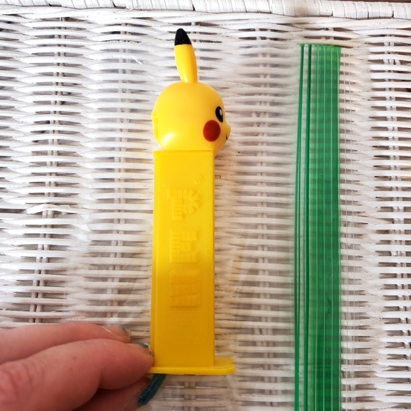 PEZ | Toys | Pokemon Pikachu Yellow Pez Candy Dispenser Cartoon ...